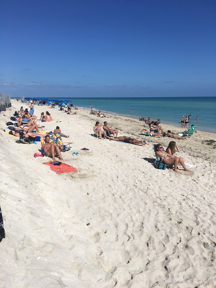 Oceanview60kitchenhugepool - Miami Beach, FL