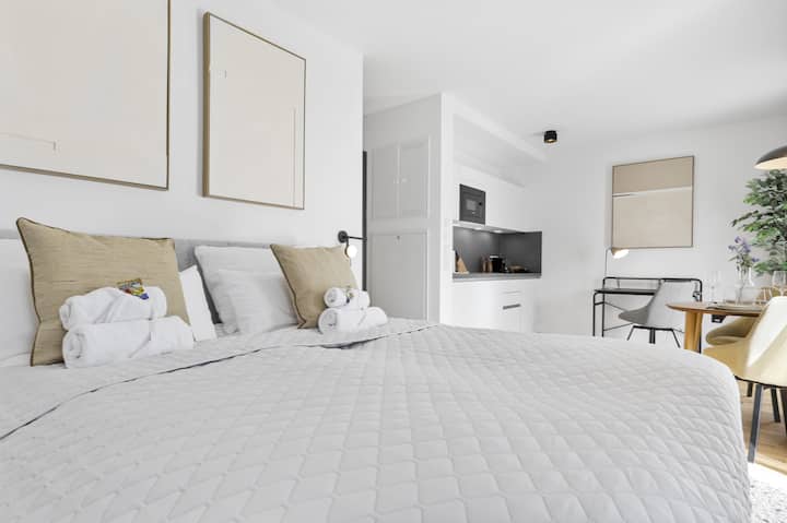 Cruwzo | Regensburg Tower Studio - Regensburg