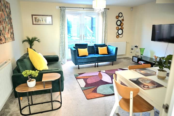 Modern House With A Stunning View,
Parking/netflix - Newcastle upon Tyne