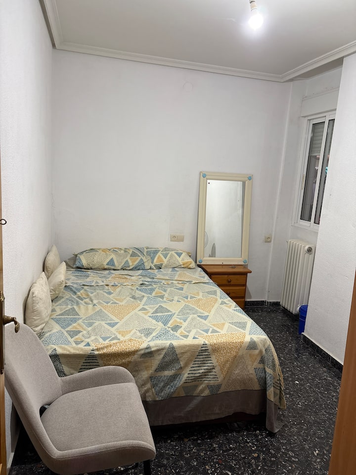 Se Alquila Habitación Para Viajeros - Albacete