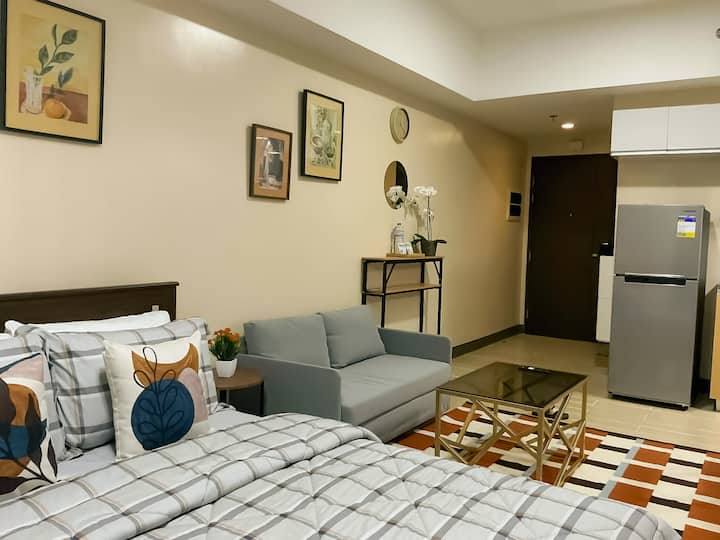 Quiet City Stay | Venice Mall & Bgc Access - Philippines