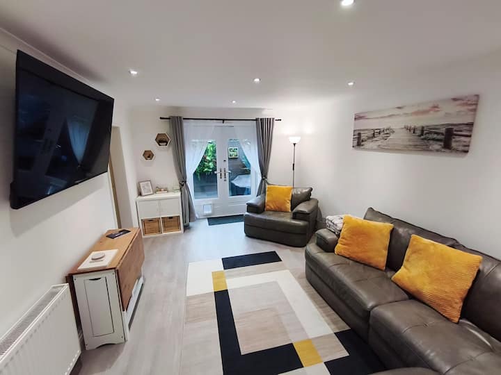 City Centre - Links Apartments - Private Driveway - Aberdeen