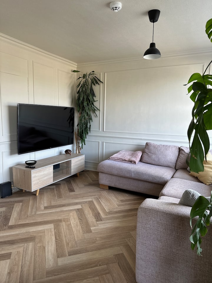 Stylish Apartment For Professionals & Couples - Bromley