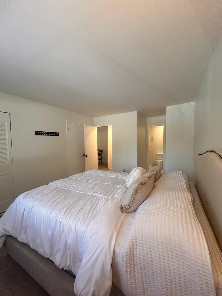 Quiet Suburban Stay | Near Marc And Parks - Gaithersburg, MD