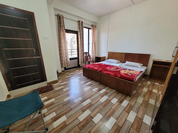 Shillong Hideaway For Peaceful Views, Cozy Stays - Shillong