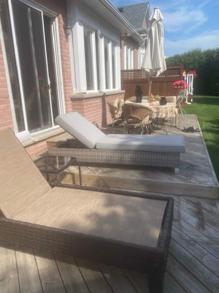 Port Hope Golf Course 2bed Plus Den - Port Hope