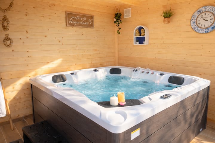 Jacuzzi Privatif Avec Vue - Gîte 4 éToiles - Haute-Loire