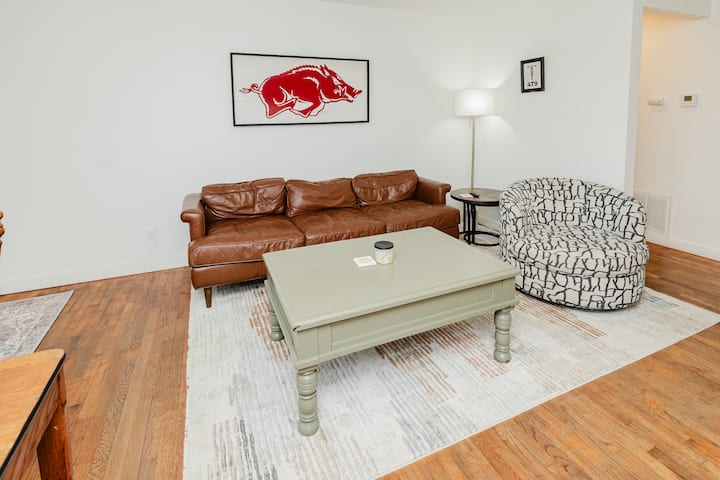 The Major < 1 Mile From The University Of Arkansas - Fayetteville, AR