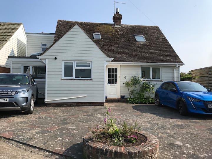 Beach-fronted 4 Bedroom House In Elmer. - Littlehampton