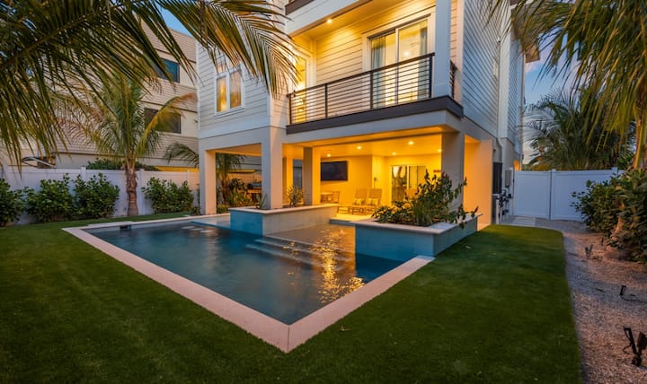 Just Pearly - 2 Min Walk To Beach! - Tampa Bay, FL