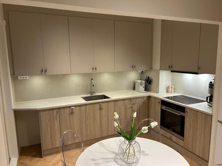 Mysig Tvåa Nära Natur. Pendel Till Gbg C På 20min - Lerum