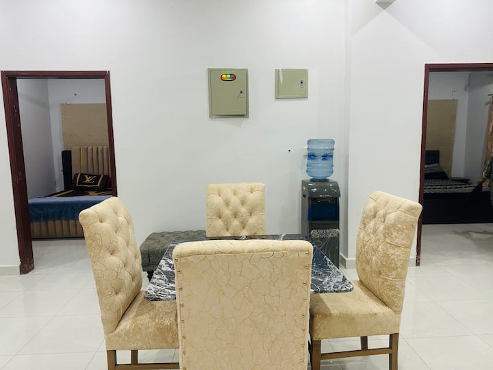 Luxury Stay In Bahria Town Karachi Modern, Secure. - Karachi