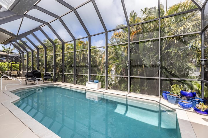 Heated Pool, Walking Distance To Beach - Marco Island, FL