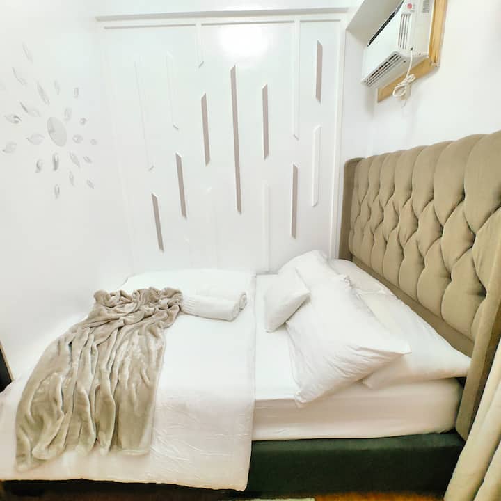 Condotel With Poolview Balcony Near Naia Paranaque - Parañaque