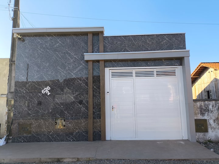 Casa Espaçosa Na Praia – Perfeita Para Família - Barra Velha