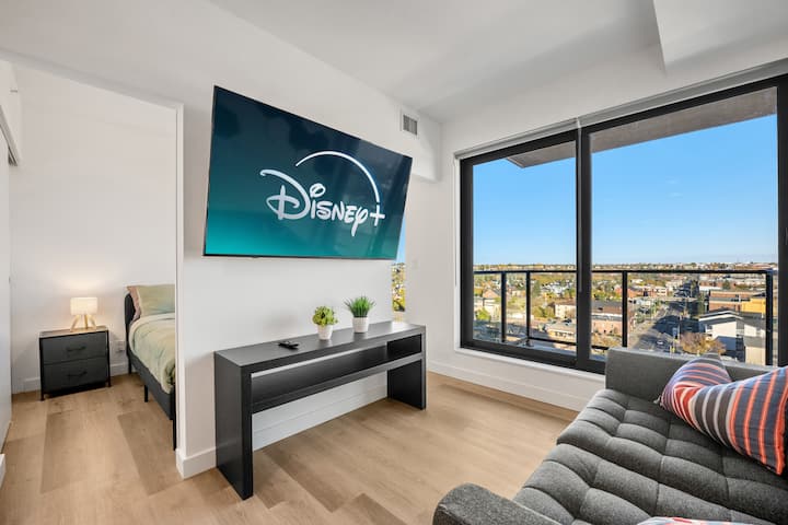 ᯂ Aeris Suite•high Floor•free Parking•bridgeland - Calgary