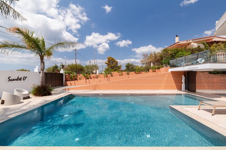 Scarlet 'O | Colonial Villa Of Athenian Riviera - Milos