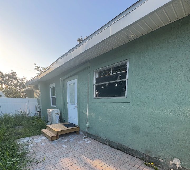 Three Separate Doored Units-perfect For Work Teams - Sarasota, FL