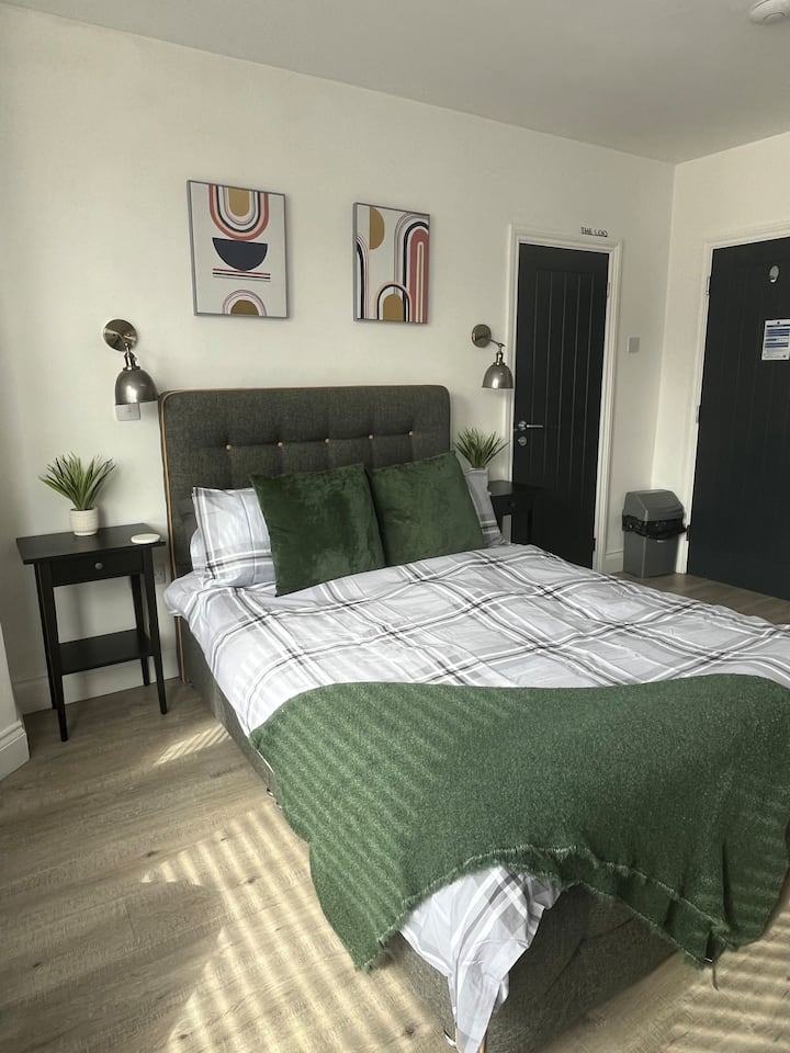 1st Floor 1 Bed Studio - Weston-super-Mare
