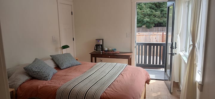 West Side Bungalow - Santa Cruz, Chile
