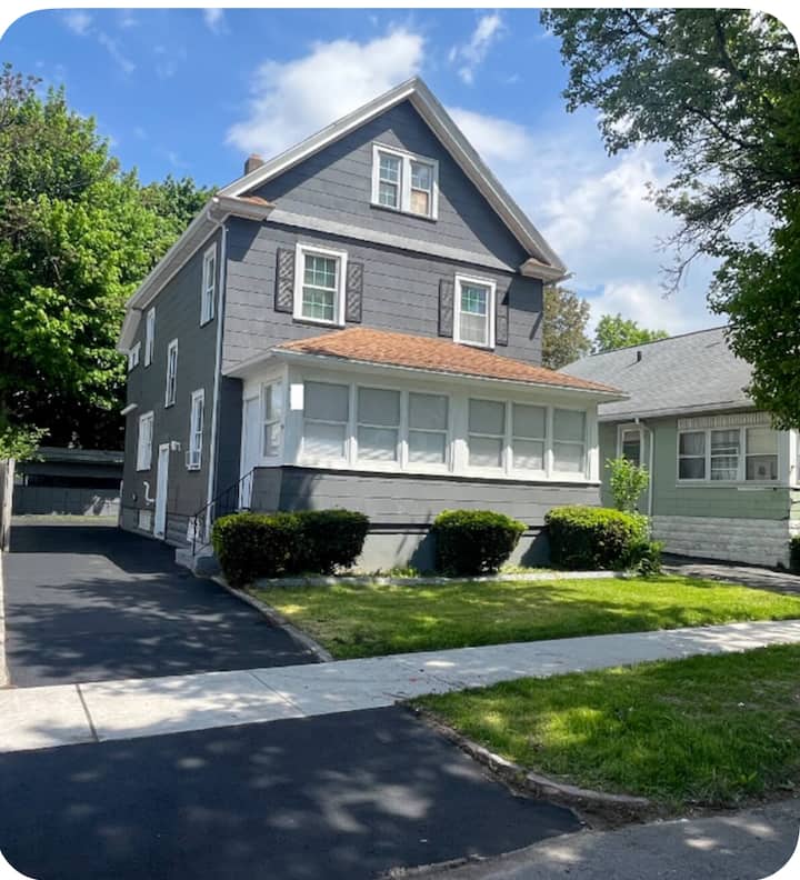 1 Min Away From Rochester General Hospital (E) - Rochester, NY