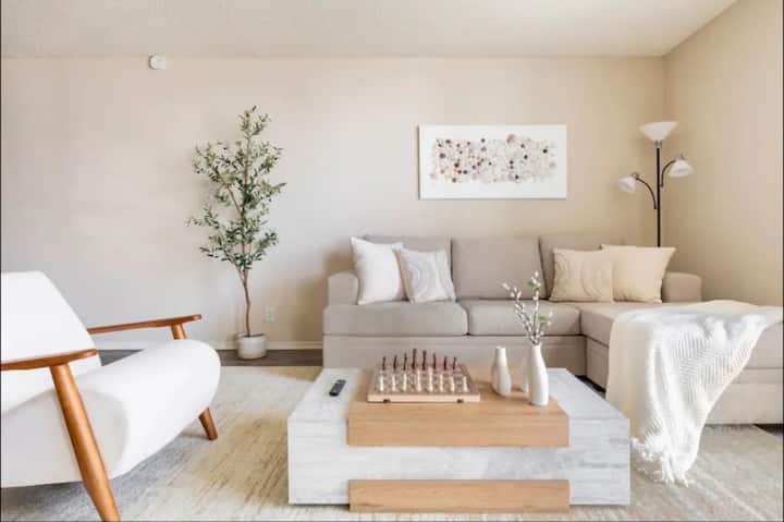 Luxury Retreat In Marina, Free Parking, Pool - Venice Beach, CA