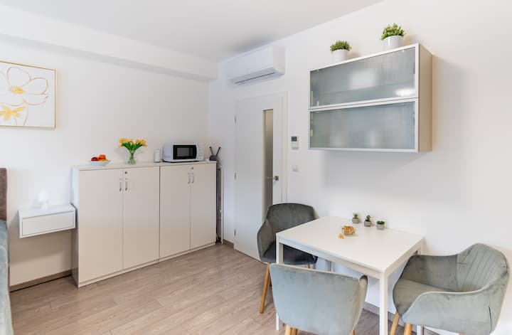 Riverside Apartment Brno  • Parking Provided - Brno