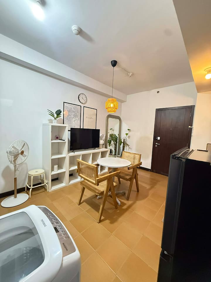 Modern Minimalist 1br Makati Condo - Makati