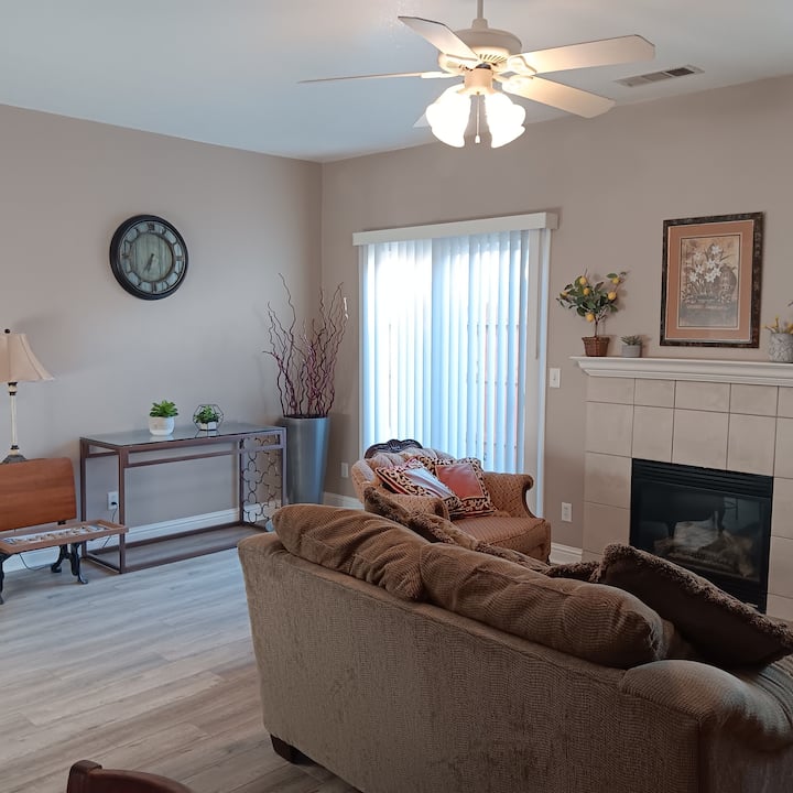 Wine Country Spacious 3-bed 2.5 Bath - Lodi, CA