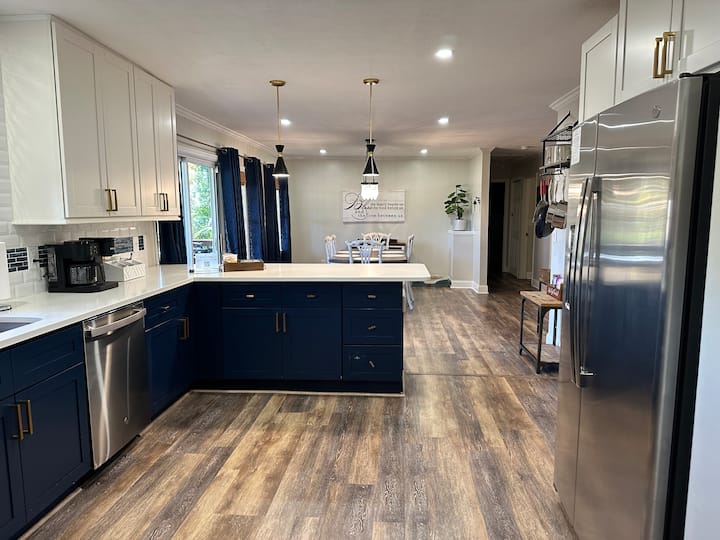 Little Mountain Retreat #1- Family & Dog Friendly - Lookout Mountain, GA