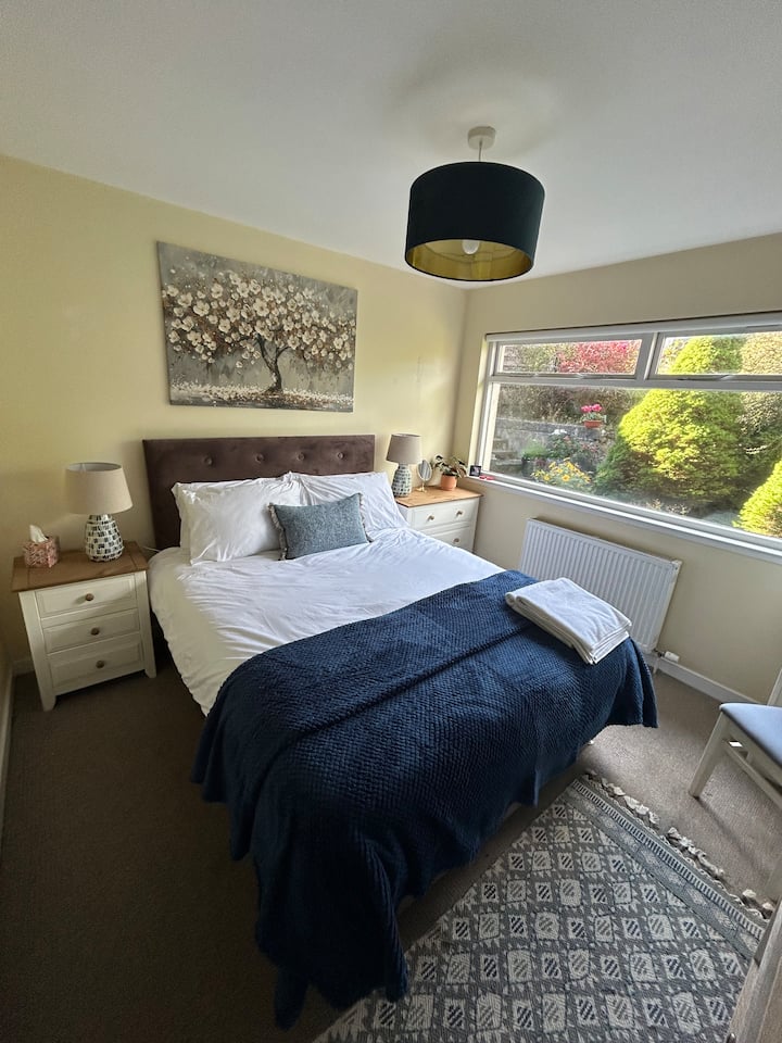 Pitlochry Room With Private Bathroom & Living Room - Pitlochry