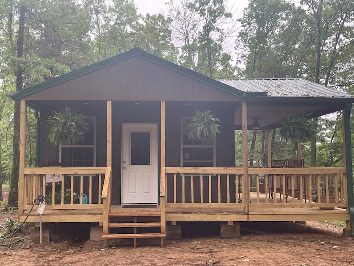 Wolf's Glenn Hide-a-way - Clarksville, AR
