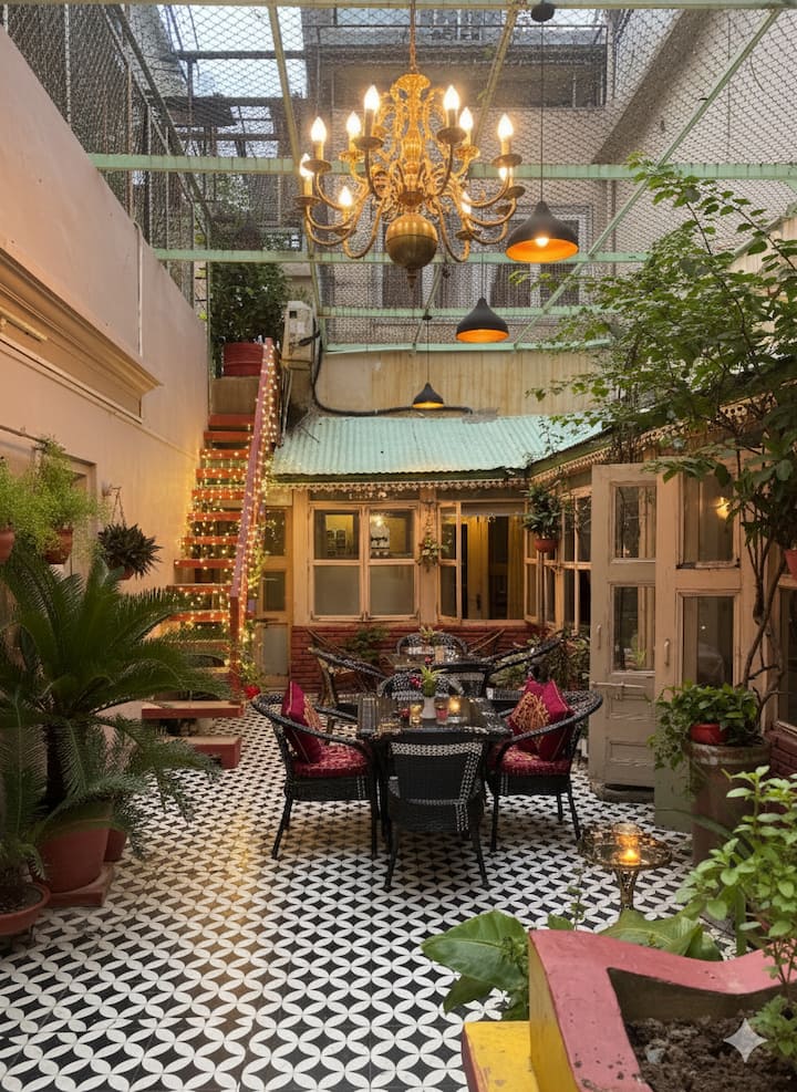 Heritage Charm In Varanasi - 50 Steps From Ghat - Inde