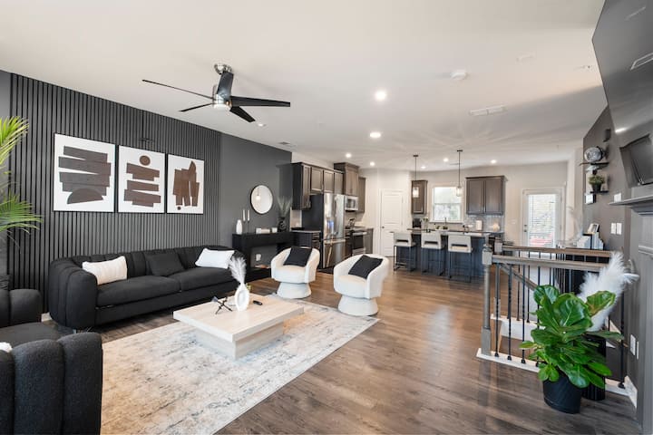 The Hidden Gem – Modern 3-level Townhome - Atlanta, GA