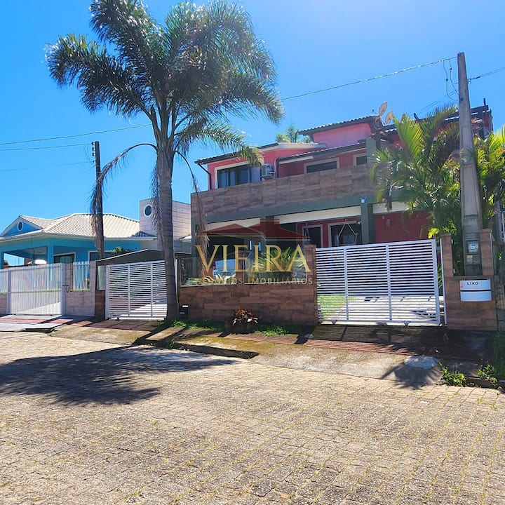 Casa Com Piscina Perto Da Praia Central - Garopaba
