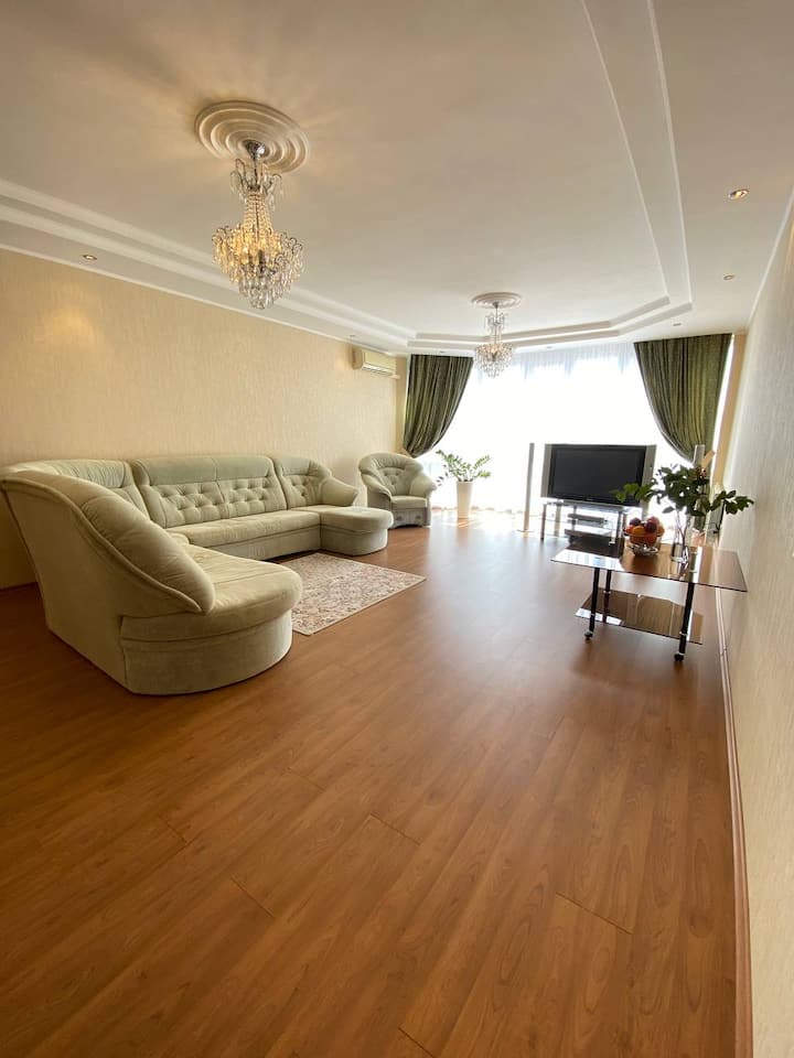 Изумрудный стиль 5 минут до моря - Kazakhstan