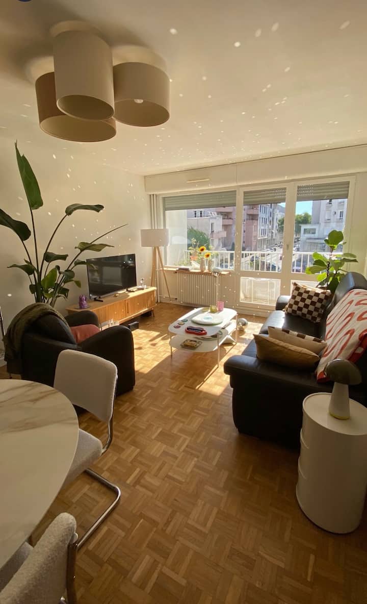 T3 Quartier Monplaisir Dans Résidence Sécurisée - Lyon