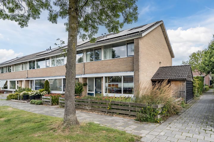 Ruime Gezinswoning In Assen - Assen
