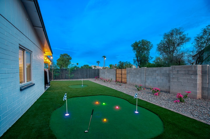 Relax & Play In Gilbert: Hot Tub, Games, Sleeps 12 - Gilbert, AZ