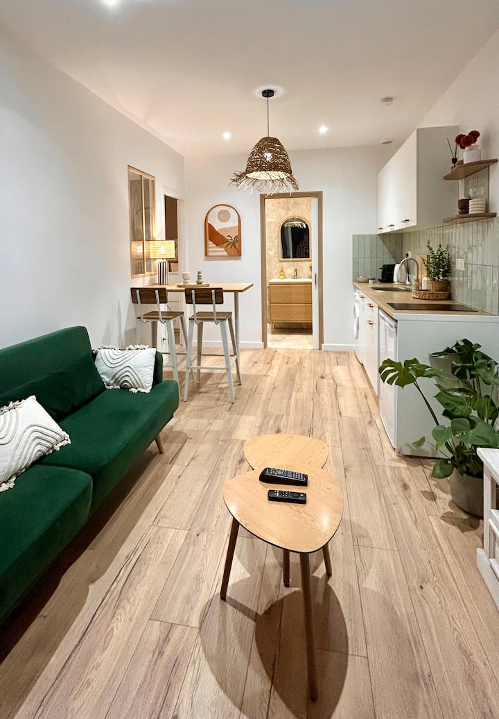• 𝑪𝒂𝒔𝒂 𝘼𝙡𝙗𝙖 •T2 Cosy + Parking Privé - Lorette