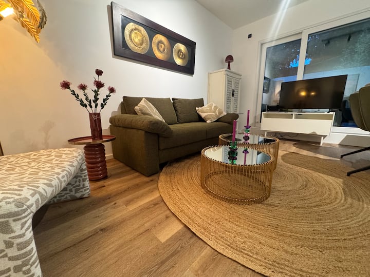 Exklusive Souterrainwohnung Mit Terrasse - Krefeld