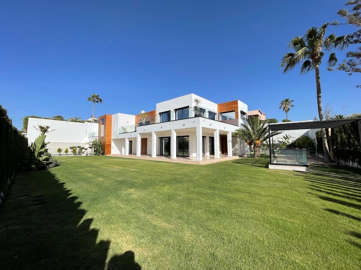 Luxury 6 Bdrm Villa With Pool Rg62028 - Agadir