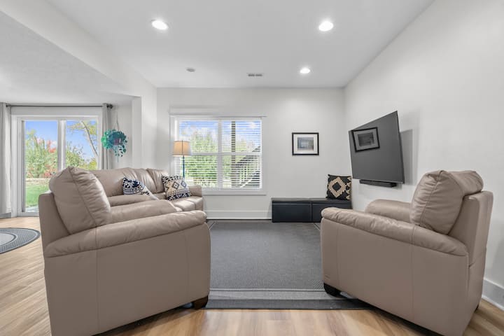 Forevergreen Stay - Iowa City, IA