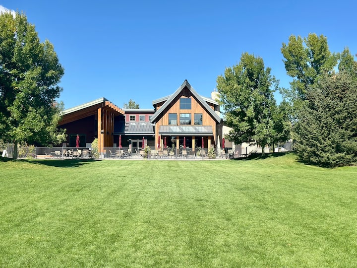 2br/2ba Retreat Near Sun Valley · Pool & Hot Tub - 貝爾維尤