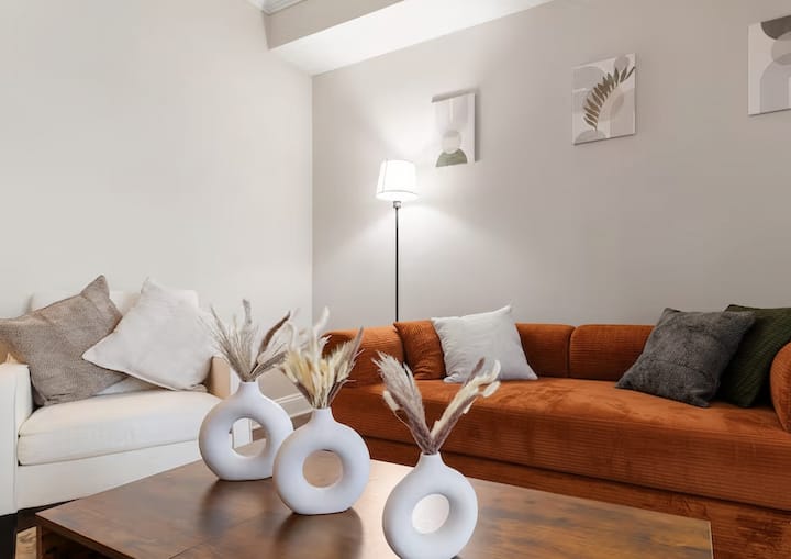 Trendy Condo • Close To Campus • Free Parking - Atlanta, GA