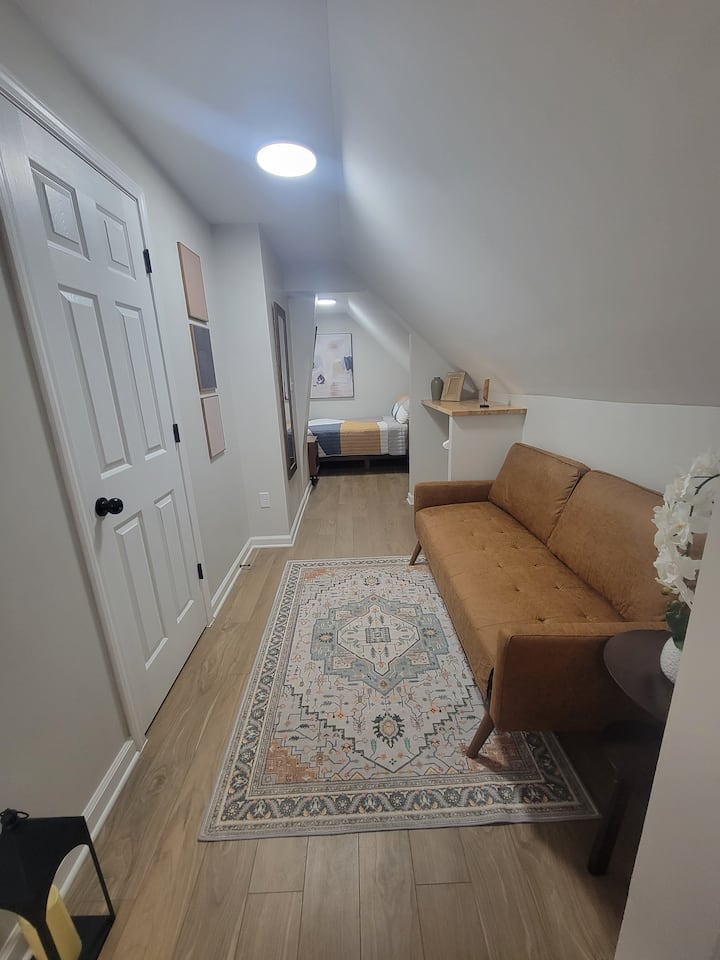 Homely Studio - Hammond, IN