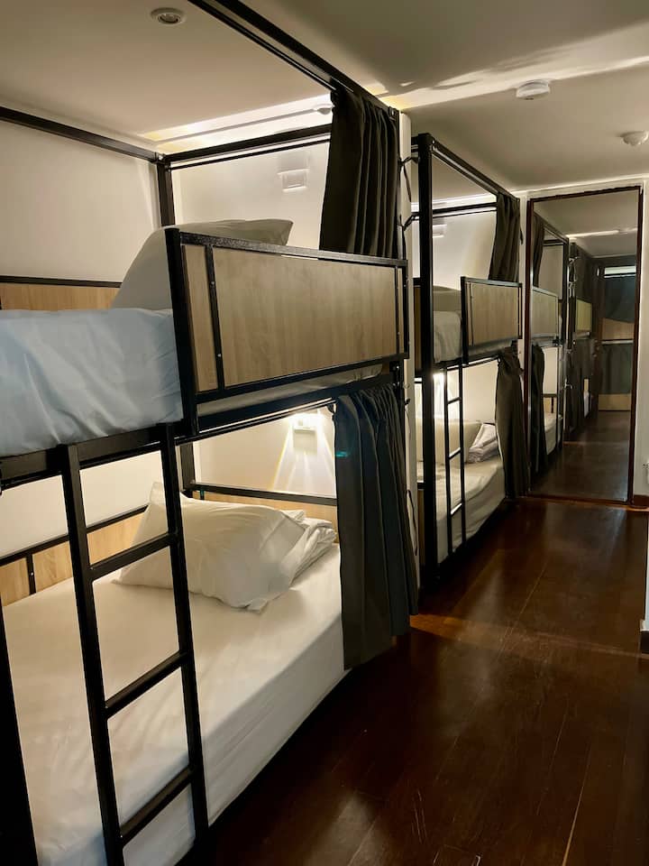 Comfy Bed In Hostal In North Bogota + Breakfast - Bogota