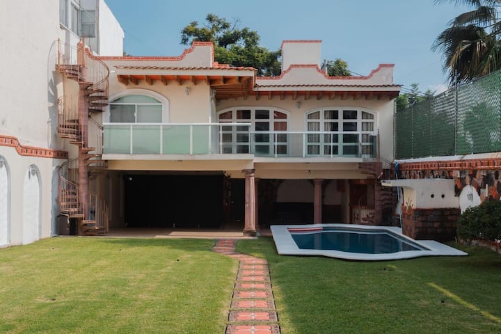 Soleado Bungalow; ¡Perfecto Para Tu Fin De Semana! - Cuernavaca