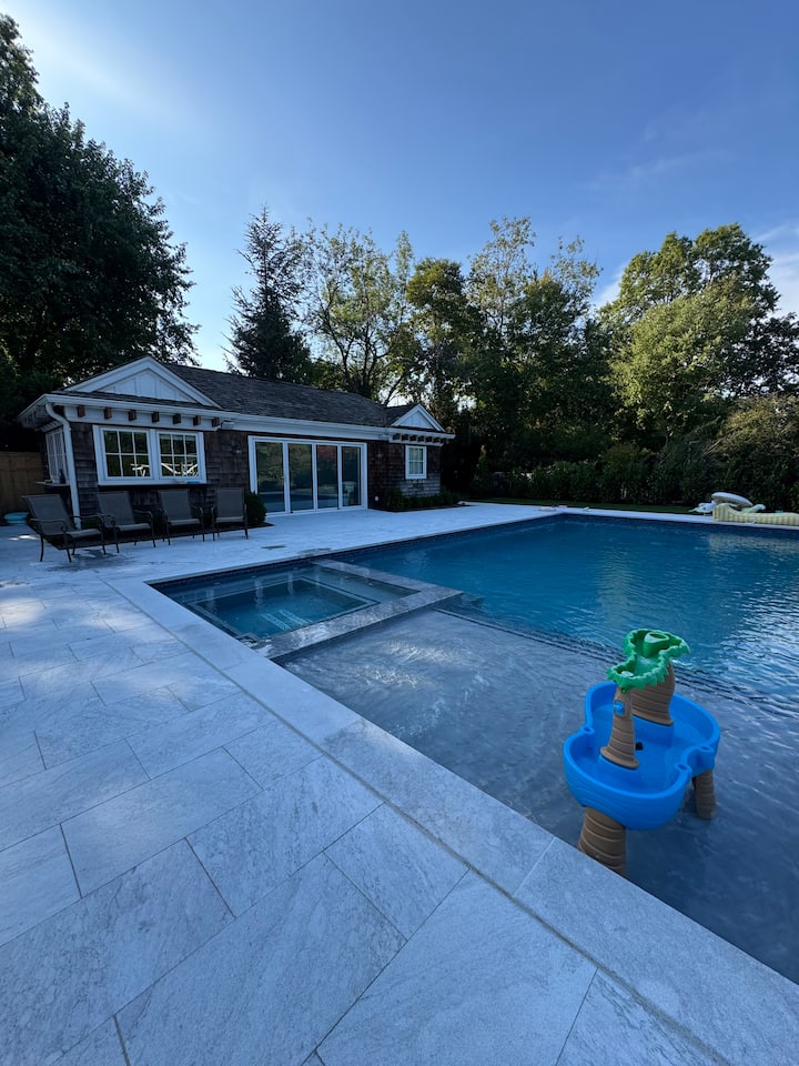 Ryder Cup Pool House In Glen Head. - Port Washington, NY