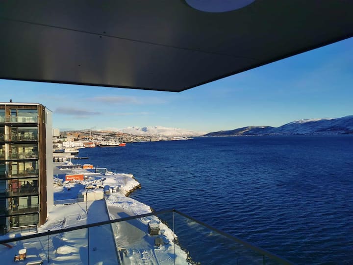 Tromso Waterfront Top Floor And Corner Apartment - 트롬쇠
